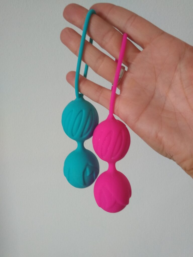 Cómo incorporar las bolas chinas en tu rutina de ejercicios Kegel: Guía completa de uso y ...