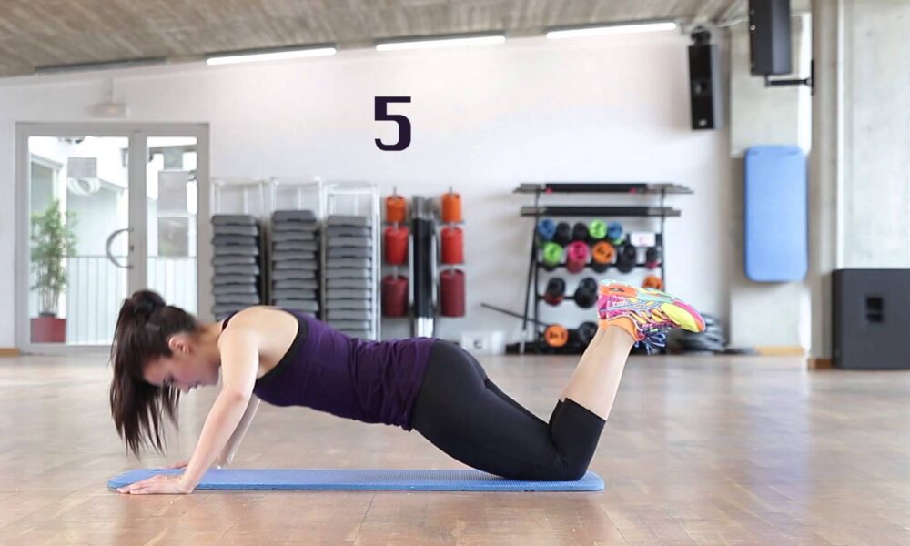 Descubre los beneficios de las flexiones con rodillas apoyadas: ¿cómo ...