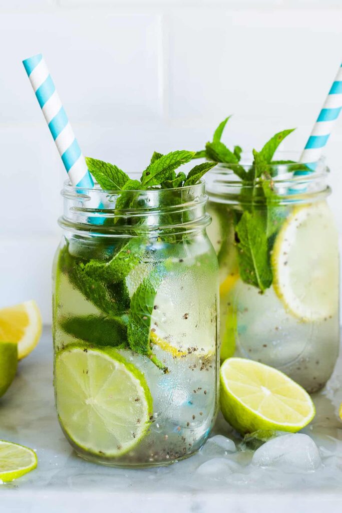 Descubre los sorprendentes beneficios de tomar agua con limón a diario ...